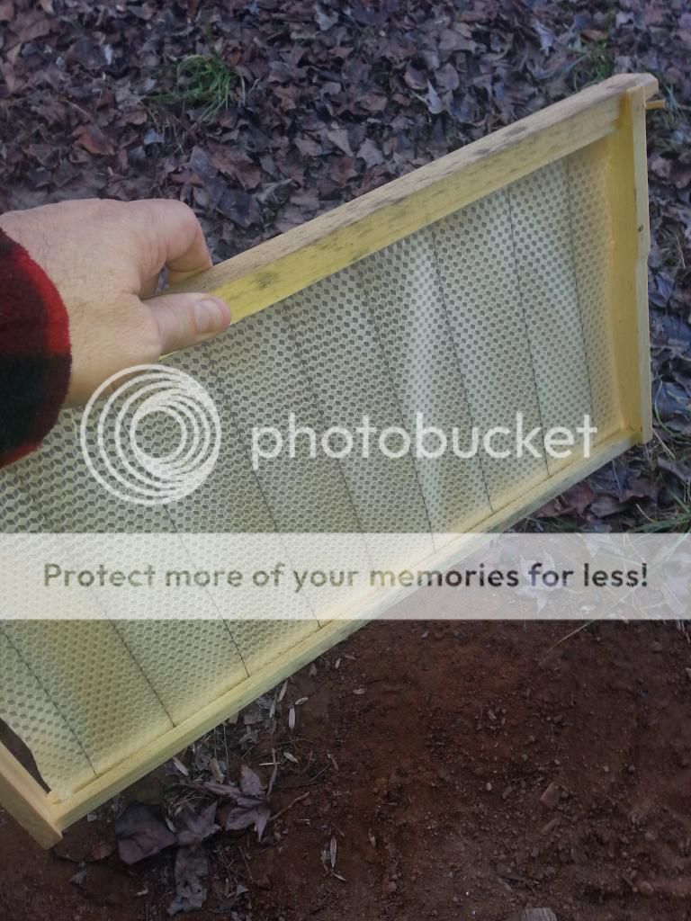 Is this warped foundation ruined | Beesource Beekeeping Forums